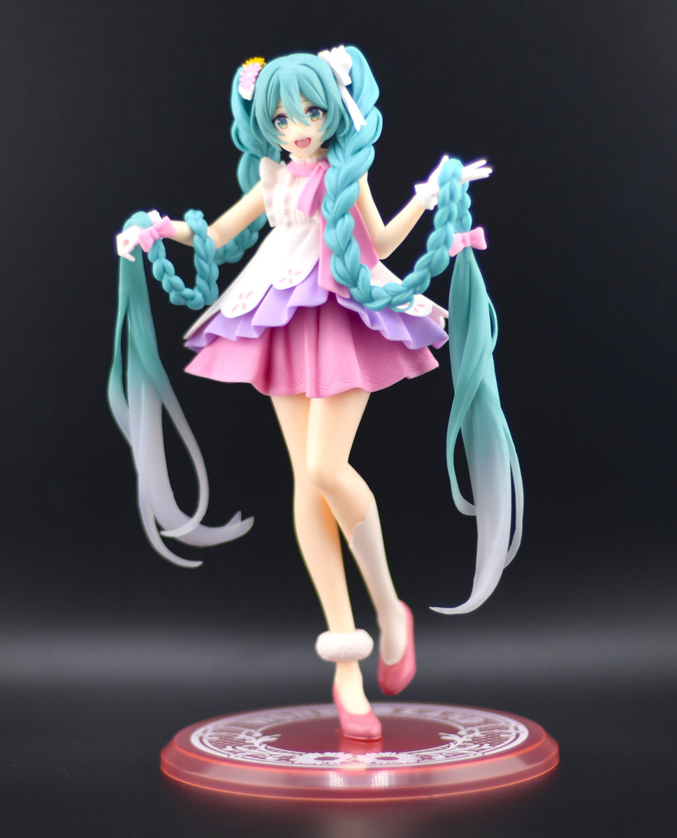 Hatsune Miku Wonderland Rapunzel figure – Collectors Universe and Anime ...